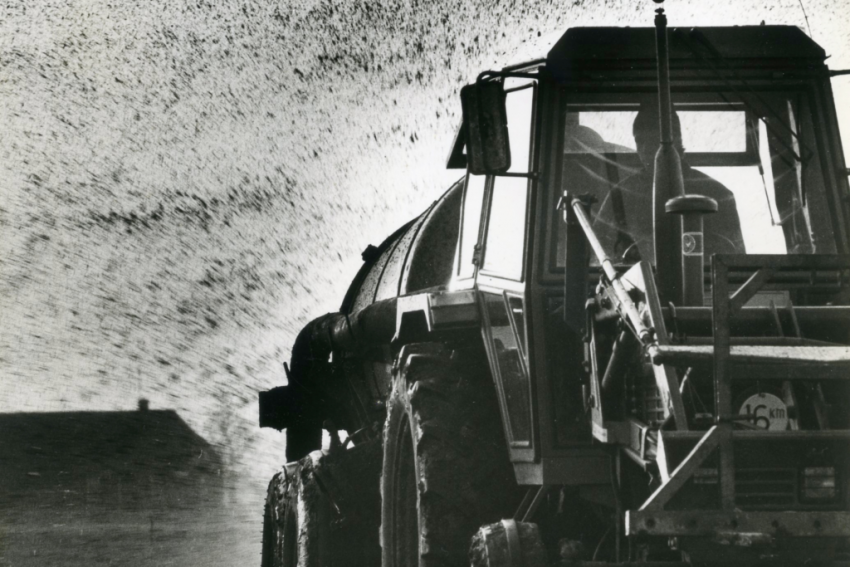 1984: Mestput leegrijden voor het te nat werd