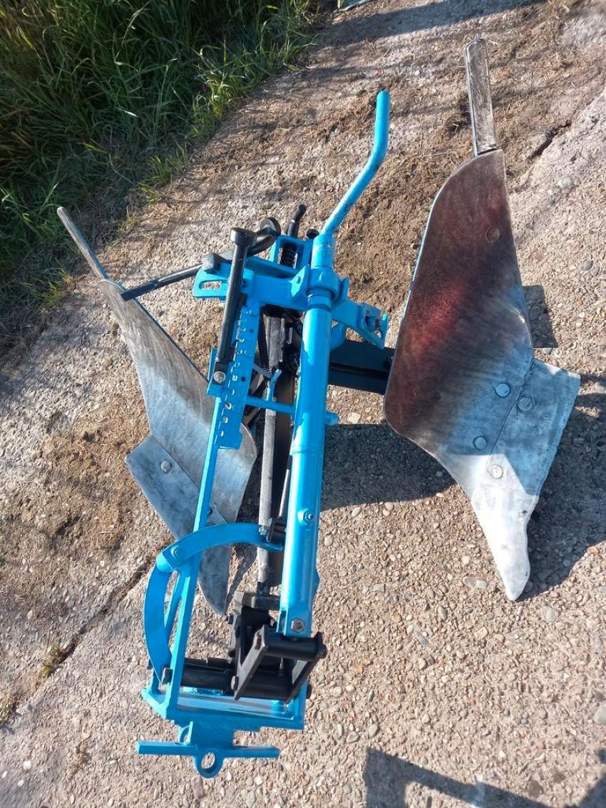 Te koop: Minitractor Wentelploeg kantelploeg of Tuinfrees wentelploeg