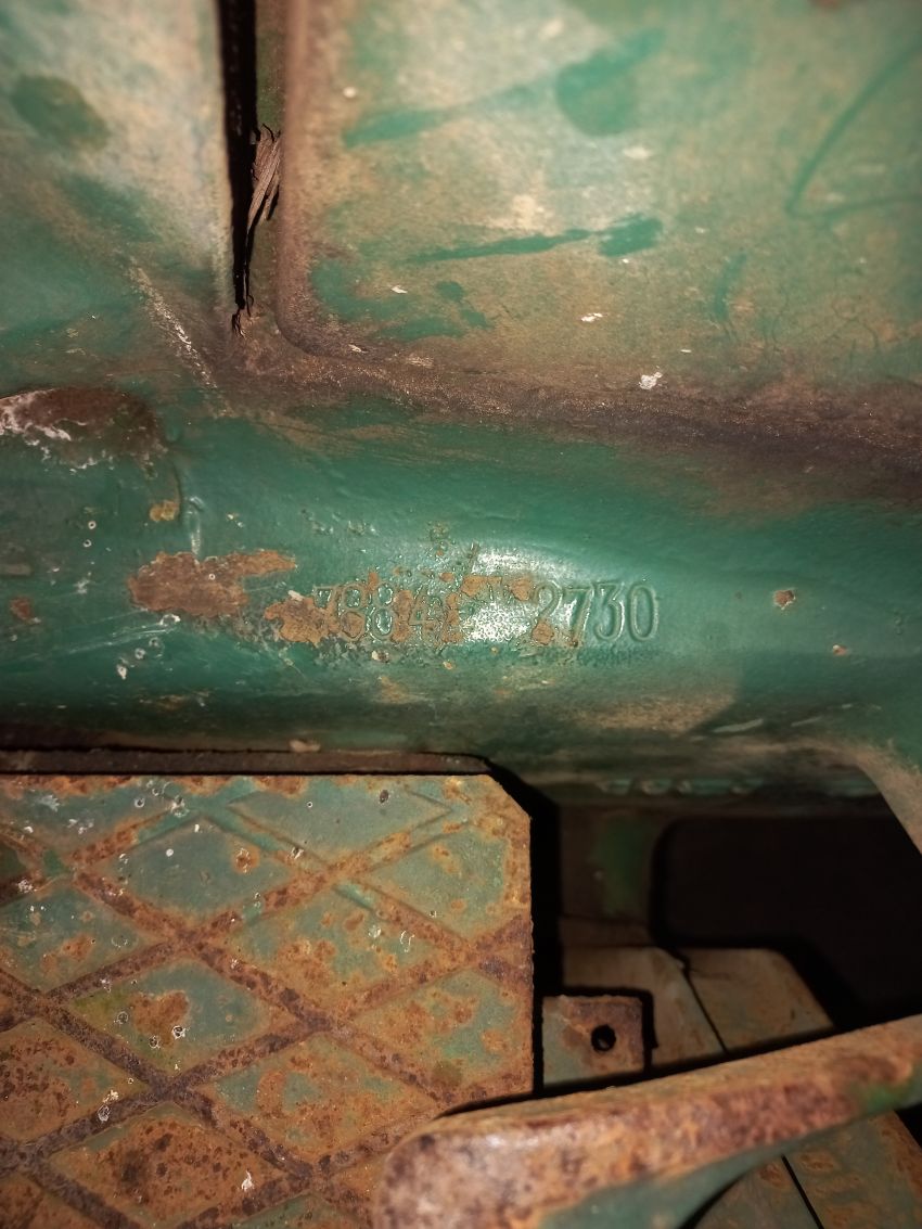 Deutz D30 - Waar kan ik het chassisnummer terug vinden van een deutz D30?