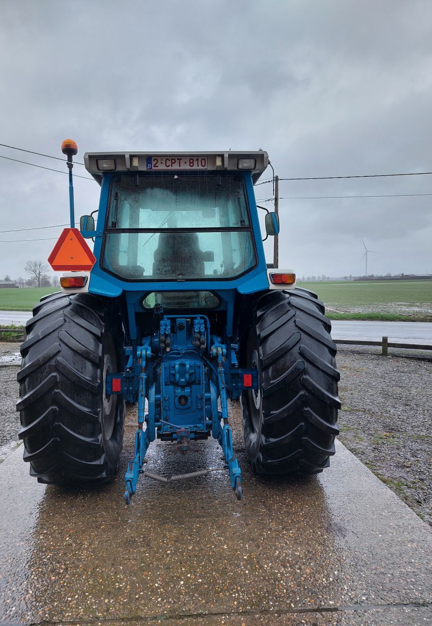 Foto Ford TW 25 #1505385