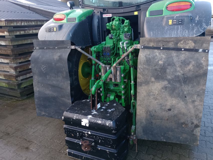 John Deere 6125R - Spatlappen maken aan de trekker