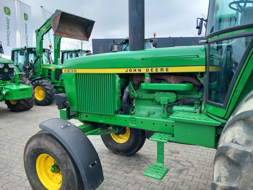 Foto John Deere 4230 van Kraakman BV