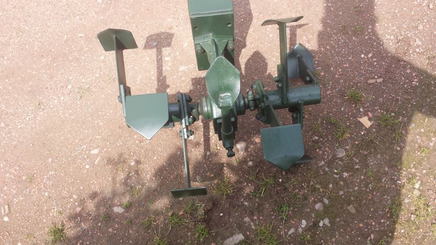 Te koop: Spitfrees voor Tuinfrees Ferrari of BCS