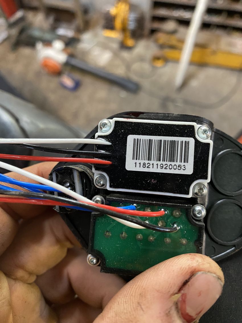 Terex TL 100 - Schakelaar op joystick defect