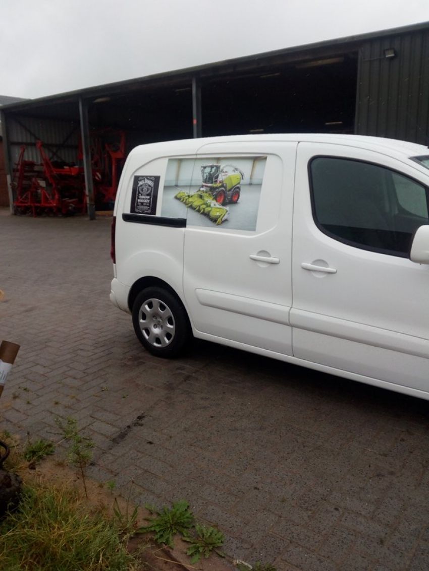 Te koop: Stickers voor traktoren , en landbouw machine,s