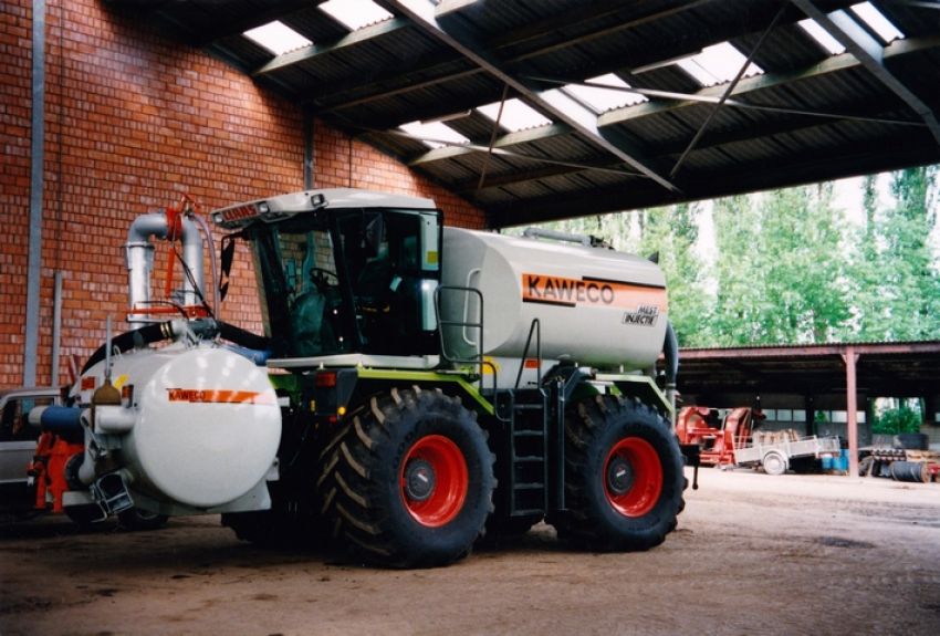 Claas Xerion 3000 met Kaweco opbouw miniatuur