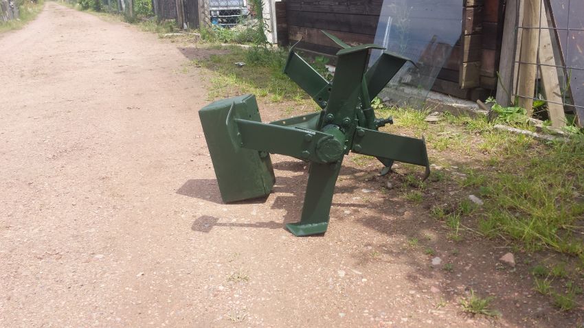 Te koop: Spitfrees voor Tuinfrees Ferrari of BCS