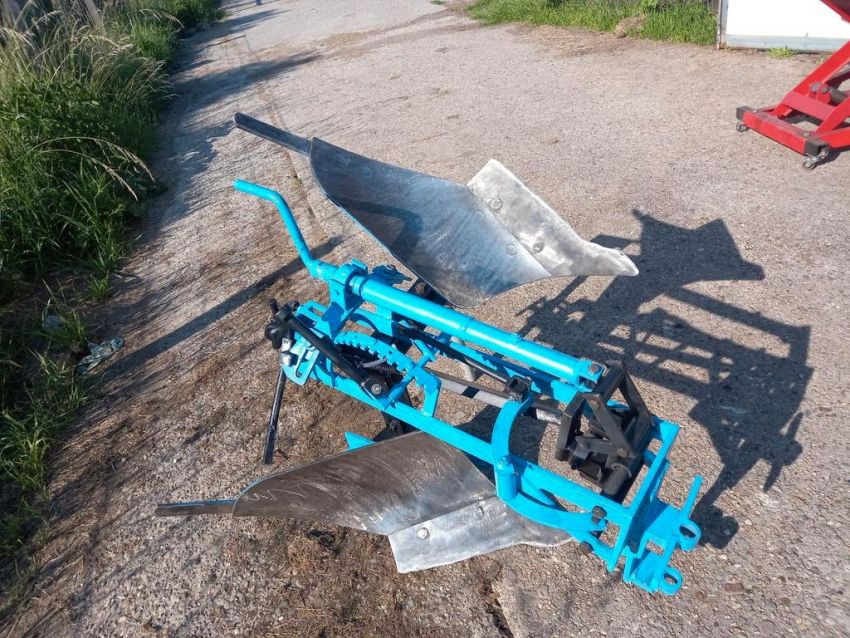 Te koop: Minitractor Wentelploeg kantelploeg of Tuinfrees wentelploeg