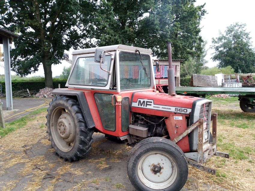 Foto Massey Ferguson 560 #1432119