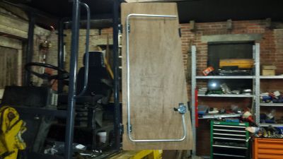 Ben op zoek naar deuren az4