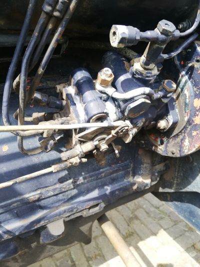 Brandstof pomp deutz 6806