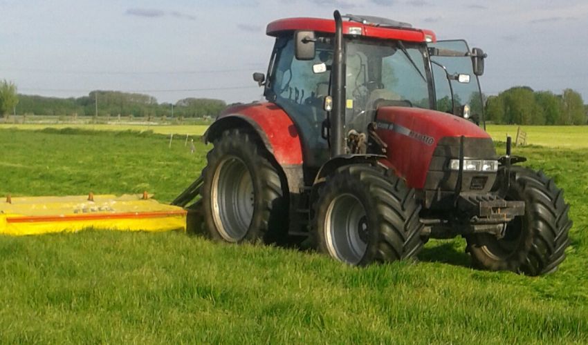 Case IH Maxxum MXU 110 Fiche technique / Info - France