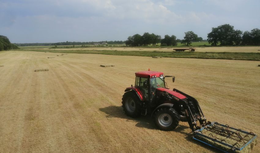 Case MX 110 Fiche technique / Info - France