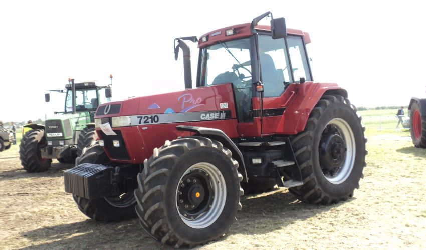 Case International Magnum 7210 Pro Scheda tecnica