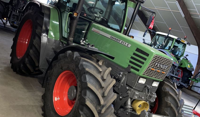 Fendt 511 C Specs and data - United Kingdom
