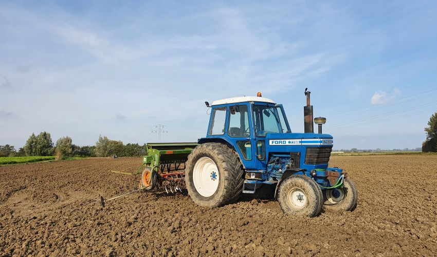 Ford 7700 Caracteristicas / Ficha tecnica - España