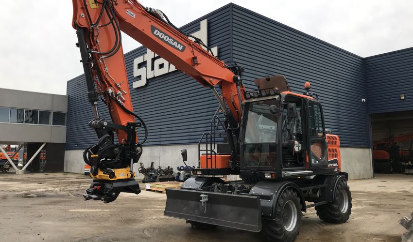 Doosan DX140W Specs and data - United Kingdom
