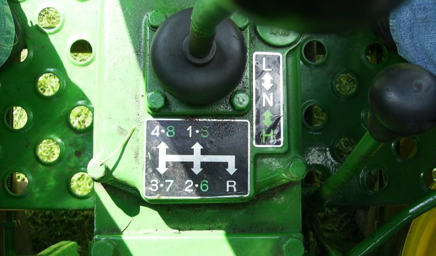 John Deere 850 Fiche technique / Info - France