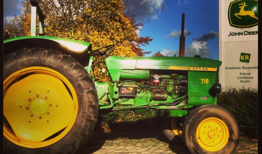 John Deere 710 Fiche technique / Info - France