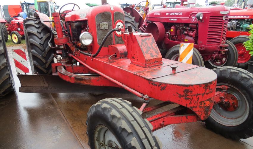 Nuffield Universal Four Specs And Data United Kingdom