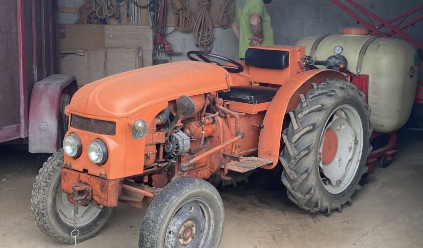 Renault v73 Fiche technique / Info - France