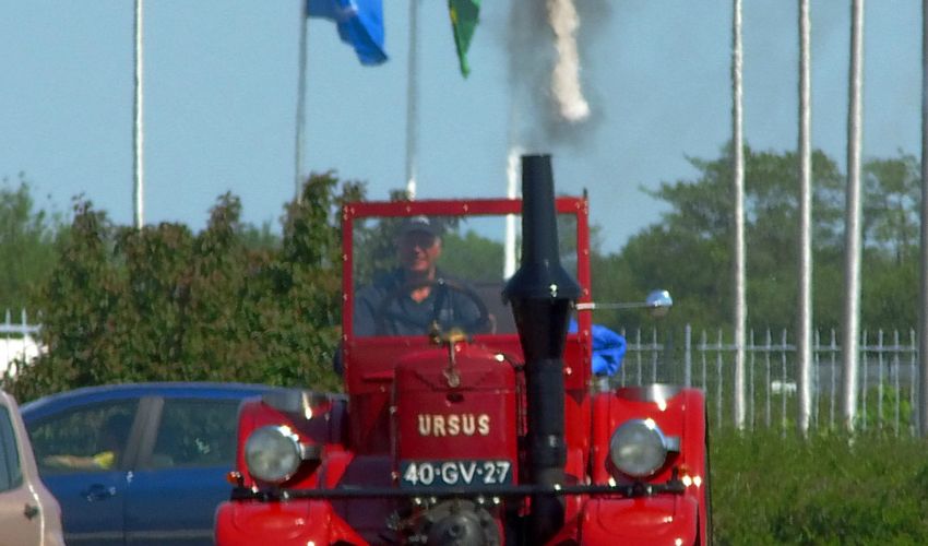 Ursus C-451 Scheda tecnica - Italia