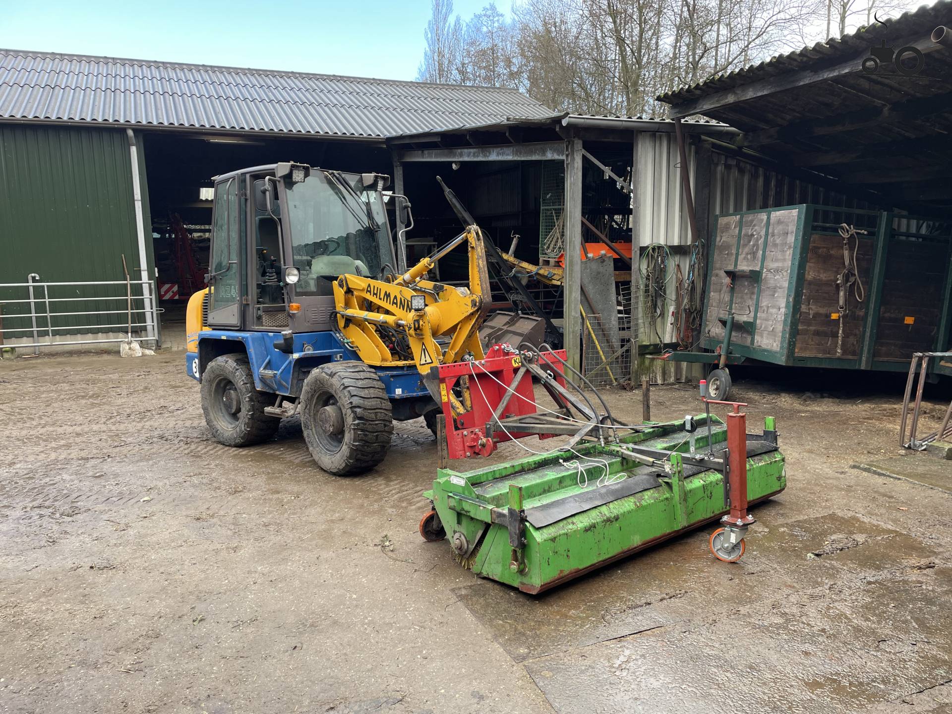 Rolbezem aan shovel gemaakt