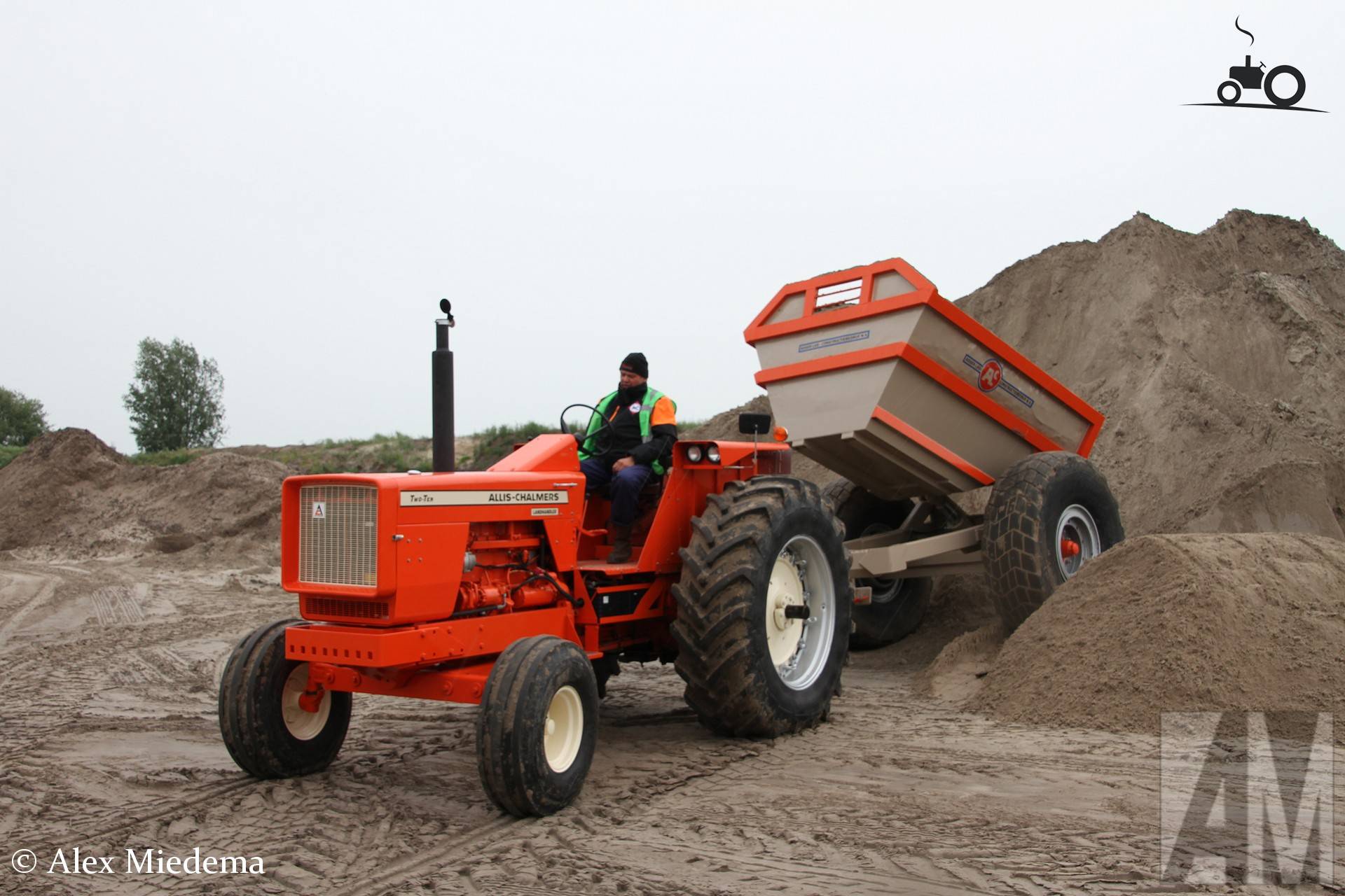 Foto Allis-Chalmers Two-Ten () #1623584