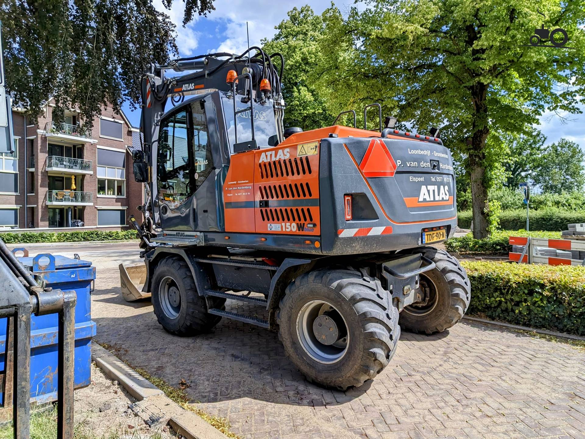 Foto Atlas 150 W van Loonbedrijf P. Van Den Hardenberg