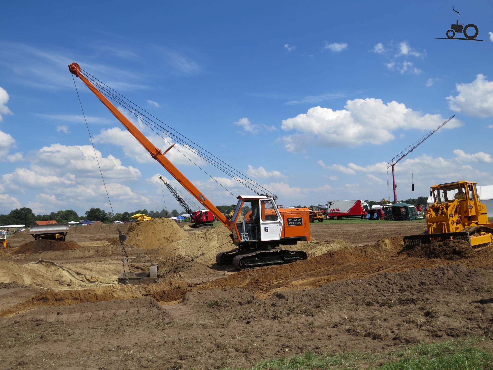 Boom Dragline Fanclub - Specificaties, Foto's, Reviews & Forum