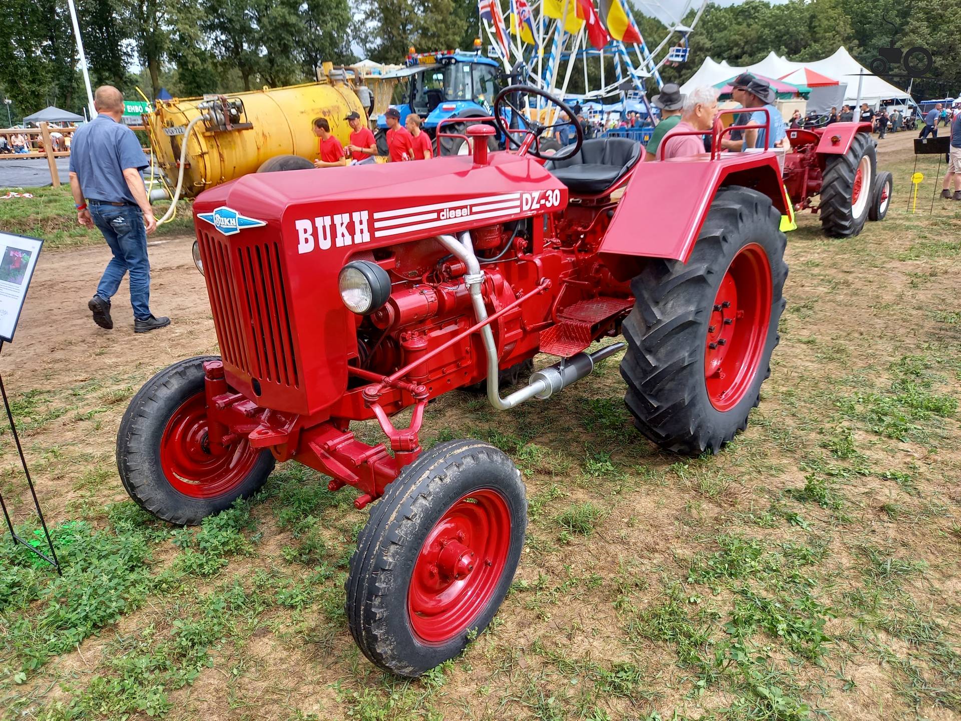 Foto Bukh DZ-30 #1530234