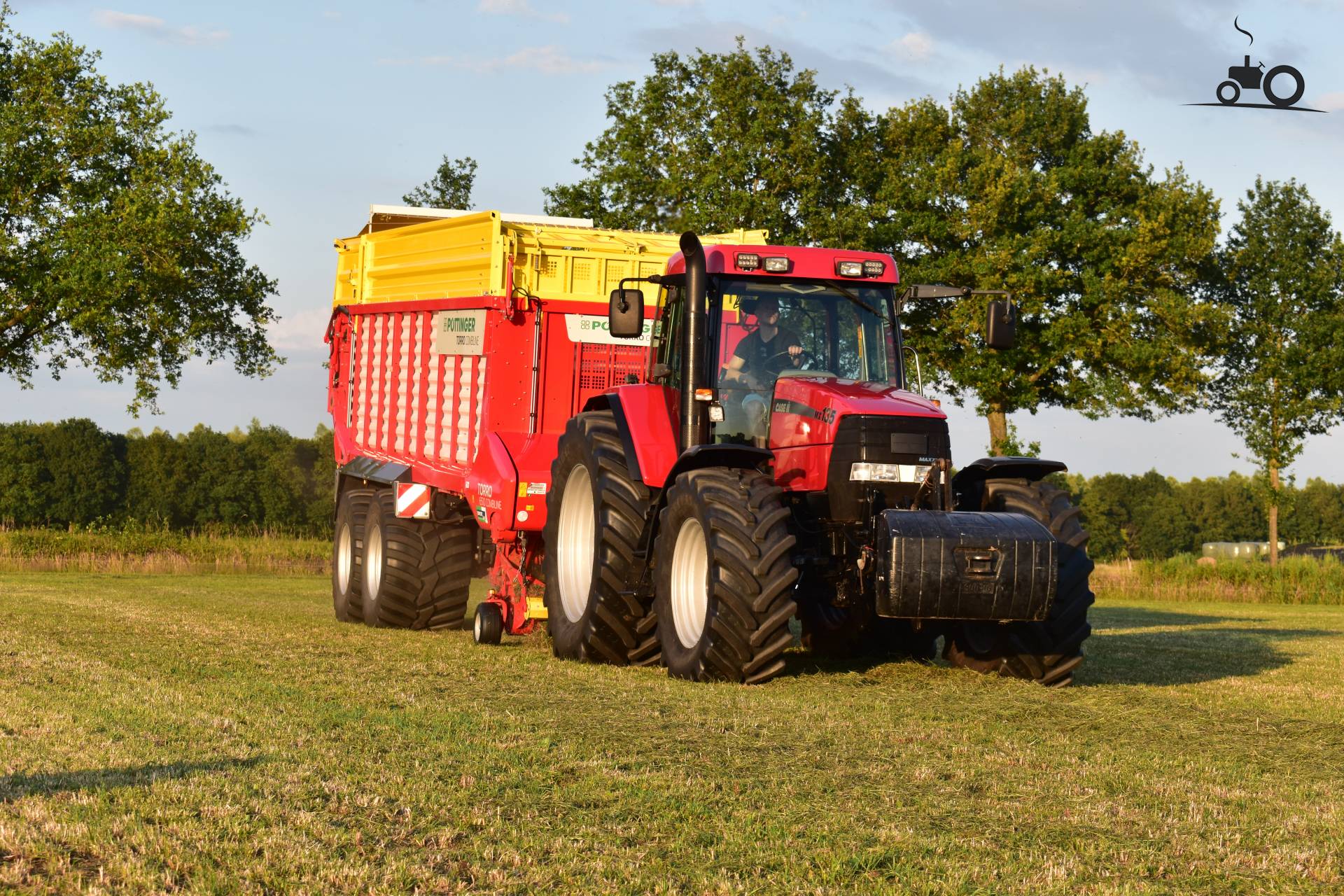 Foto Case IH Maxxum MX 135 #1485086