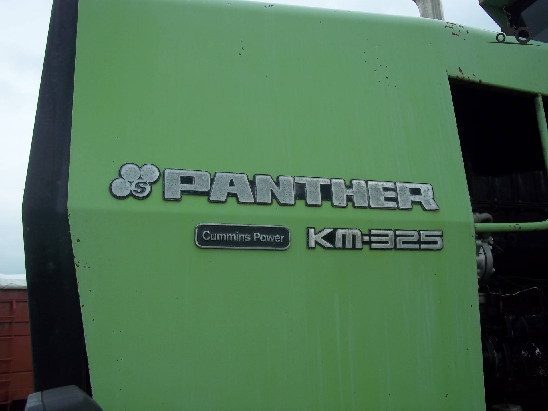Steiger Logo Fanclub - Specificaties, Foto's, Reviews & Forum