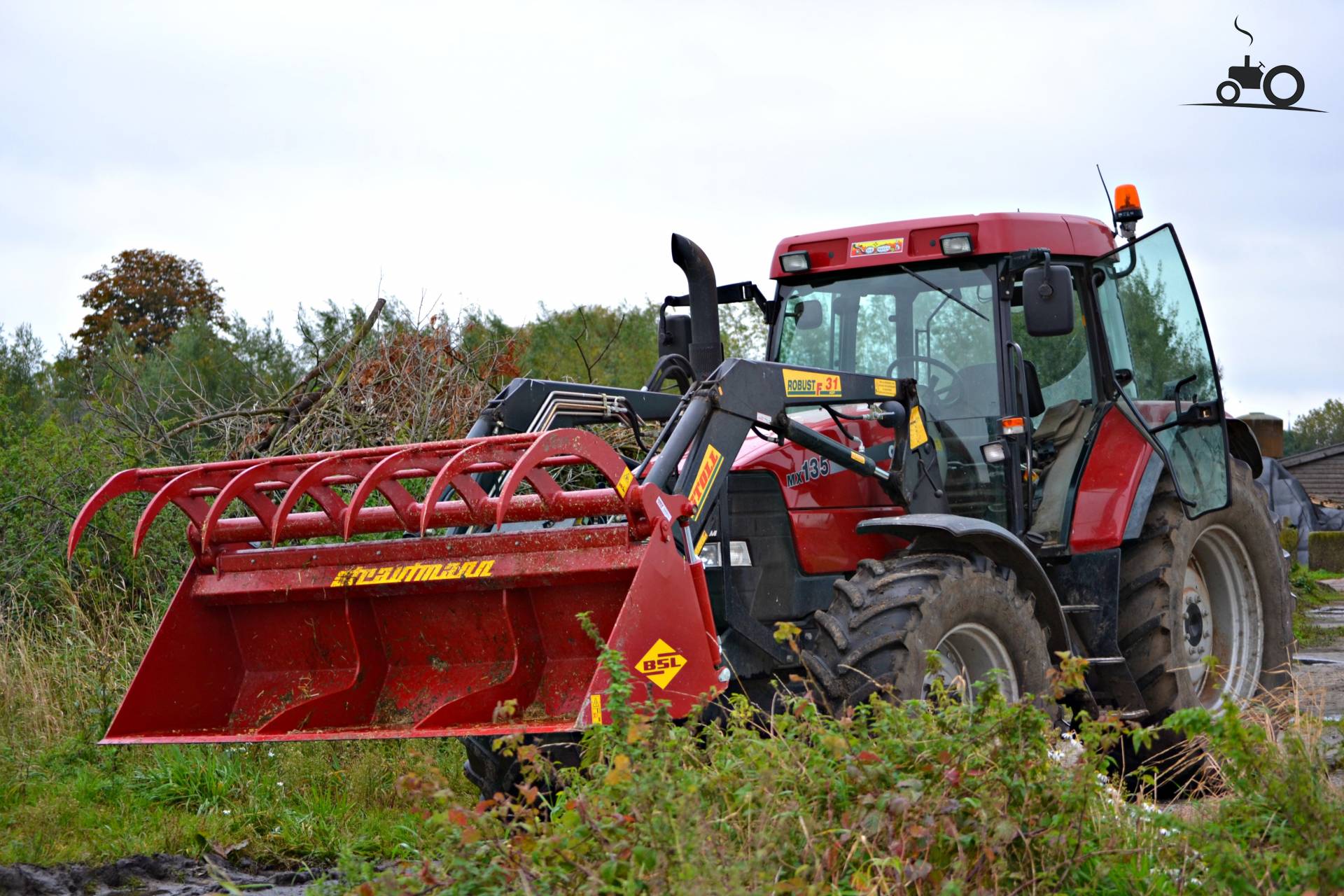 Case IH Maxxum MX 135 - United Kingdom - Tractor picture #720725