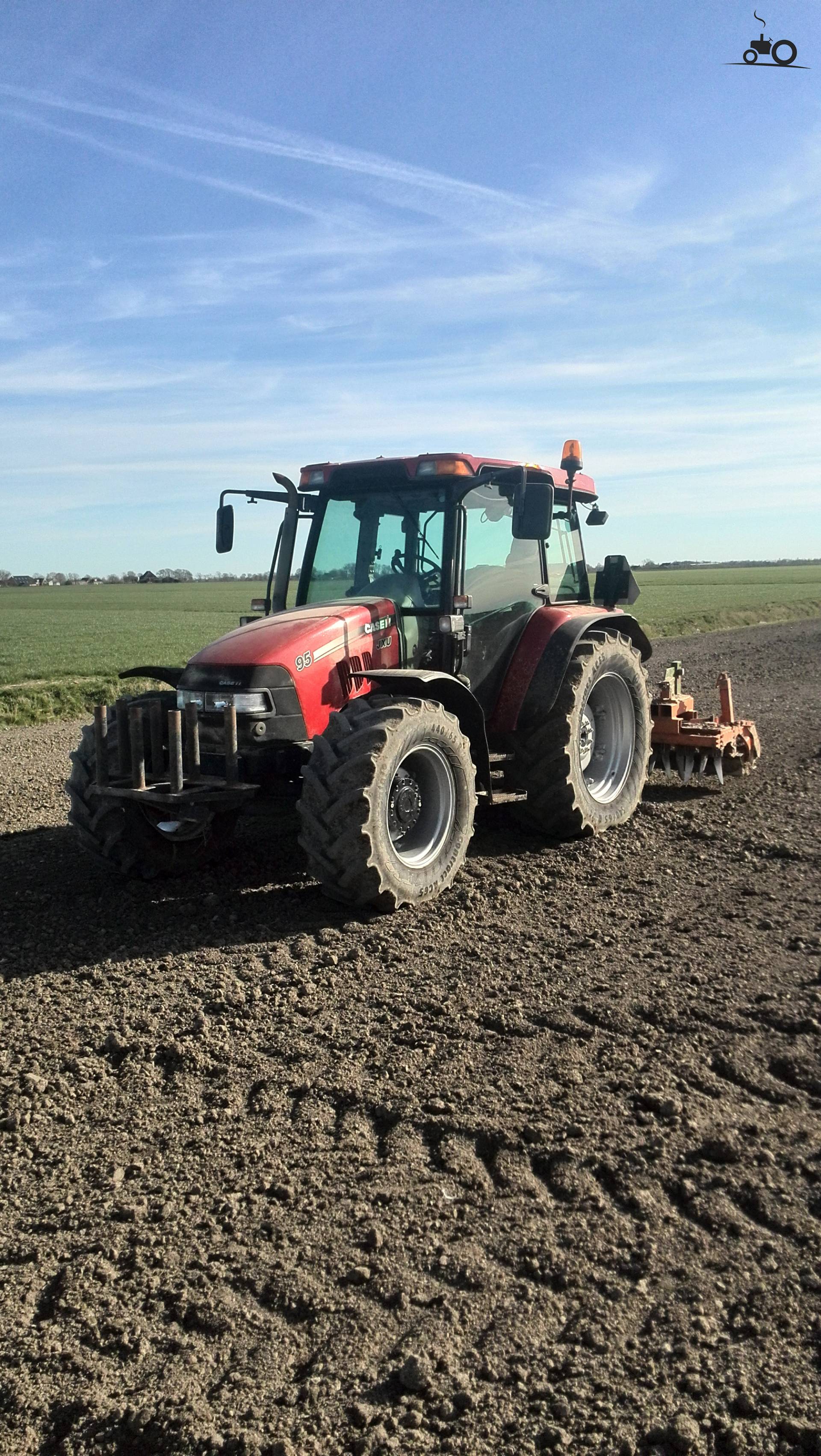Foto Case IH JXU 95 van Dijkstra VOF