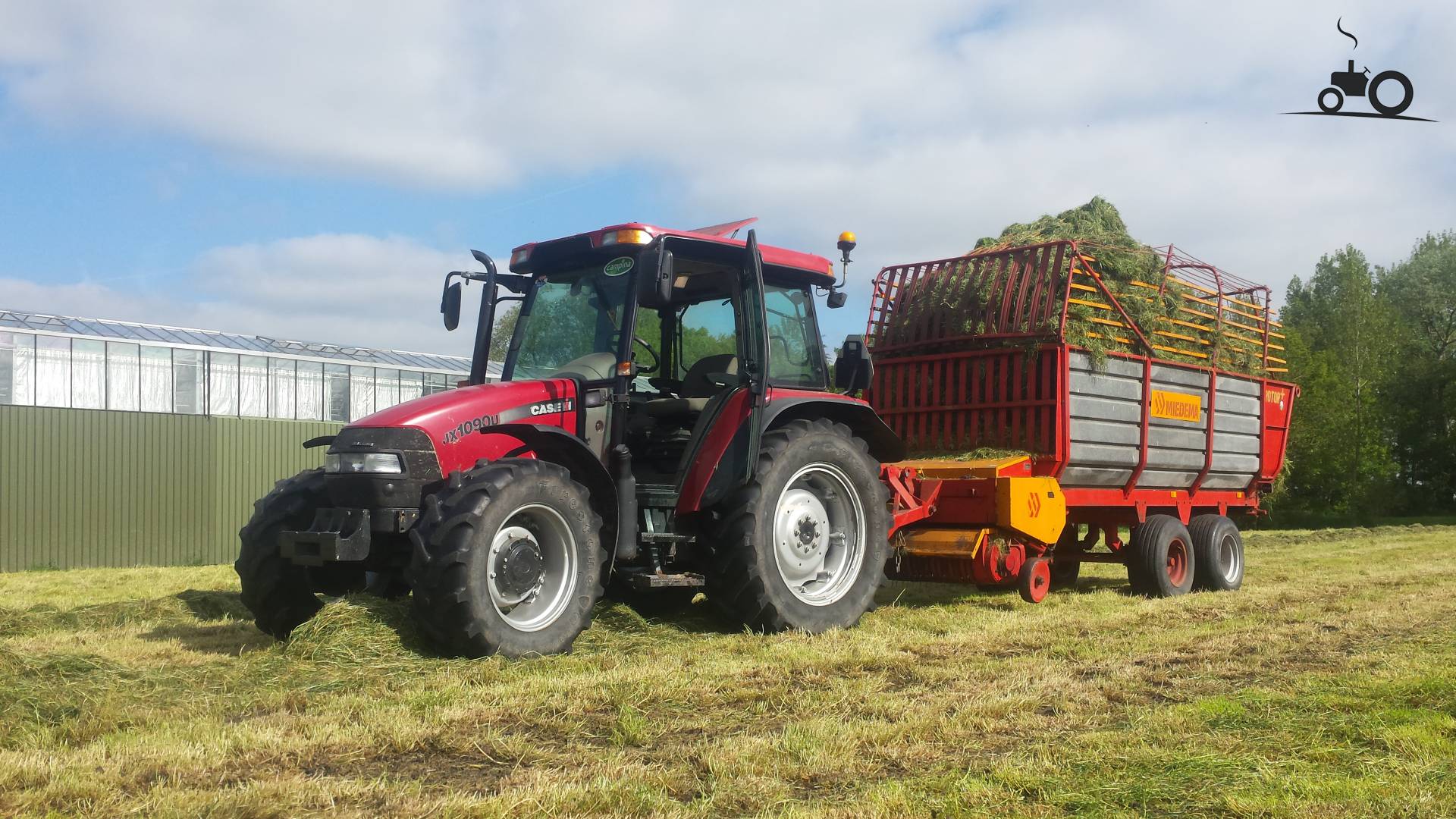 Foto Case IH JX 1090 U van Groot Melkvee