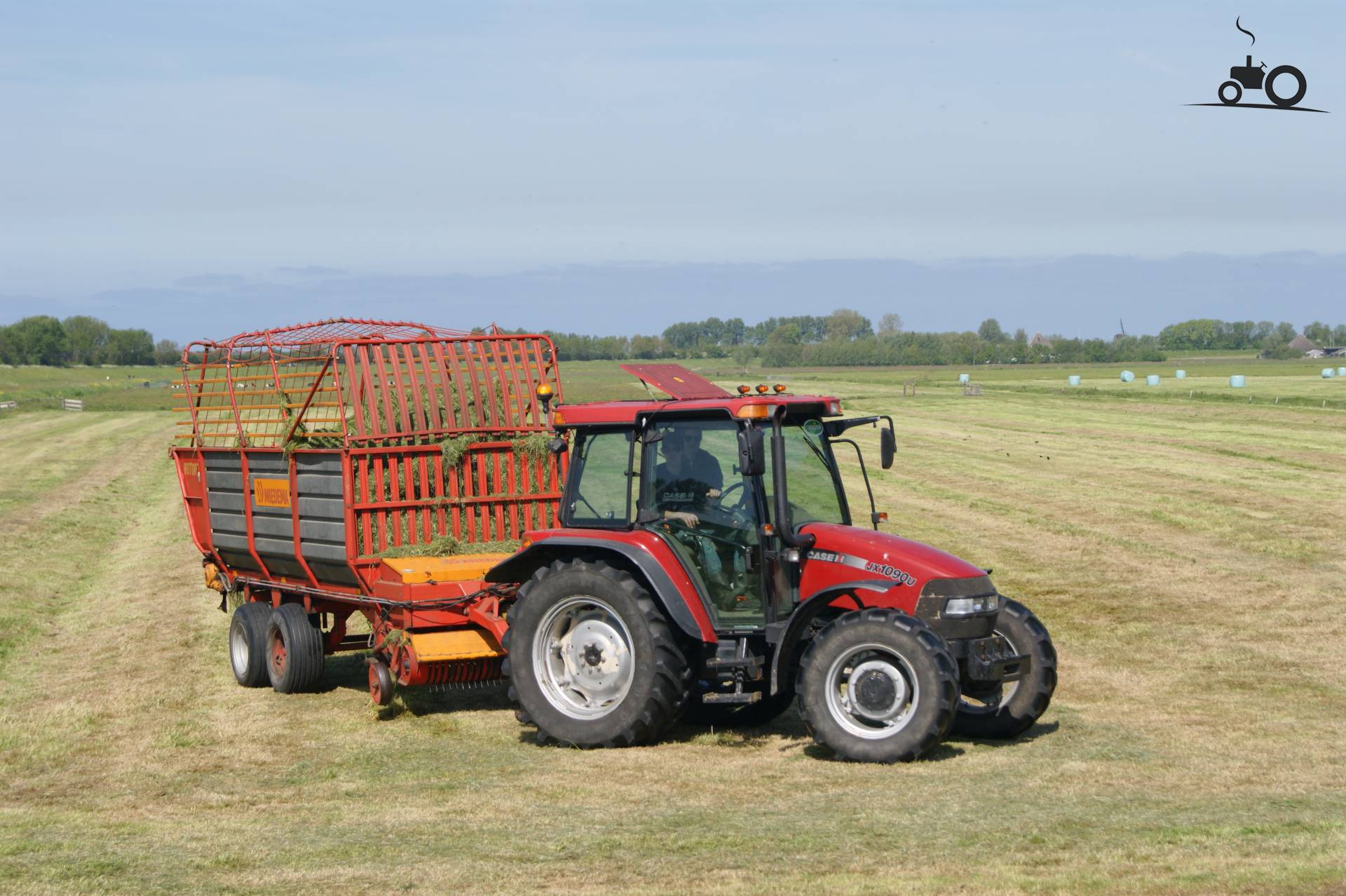 Foto Case IH JX 1090 U van Groot Melkvee