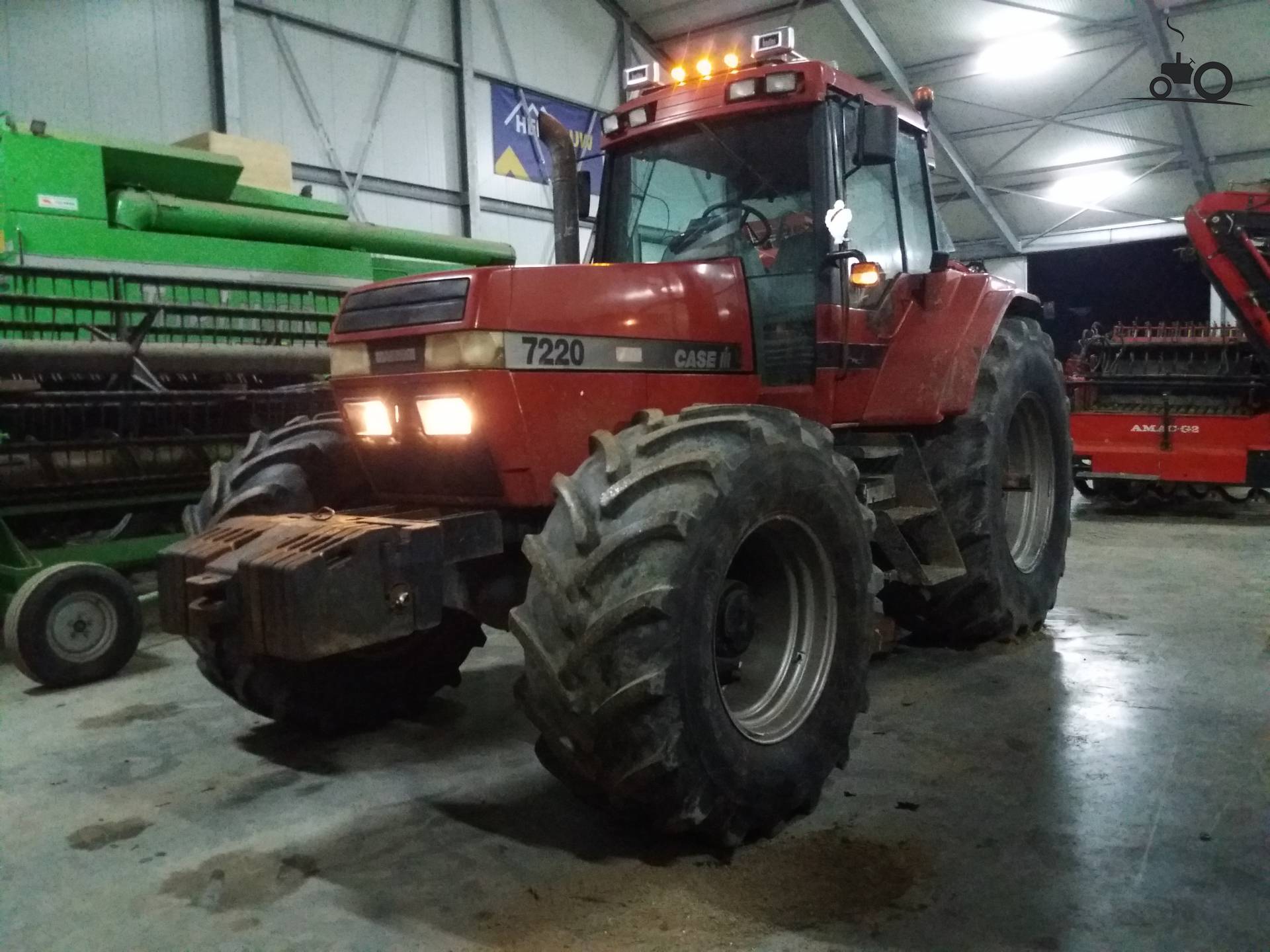 Foto Case International Magnum 7220 #1206025