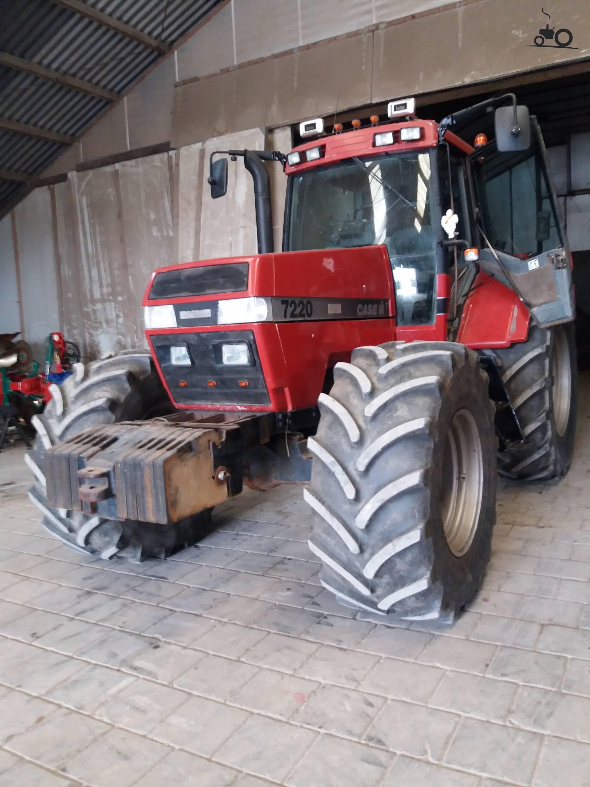 Foto Case International Magnum 7220 #1227320