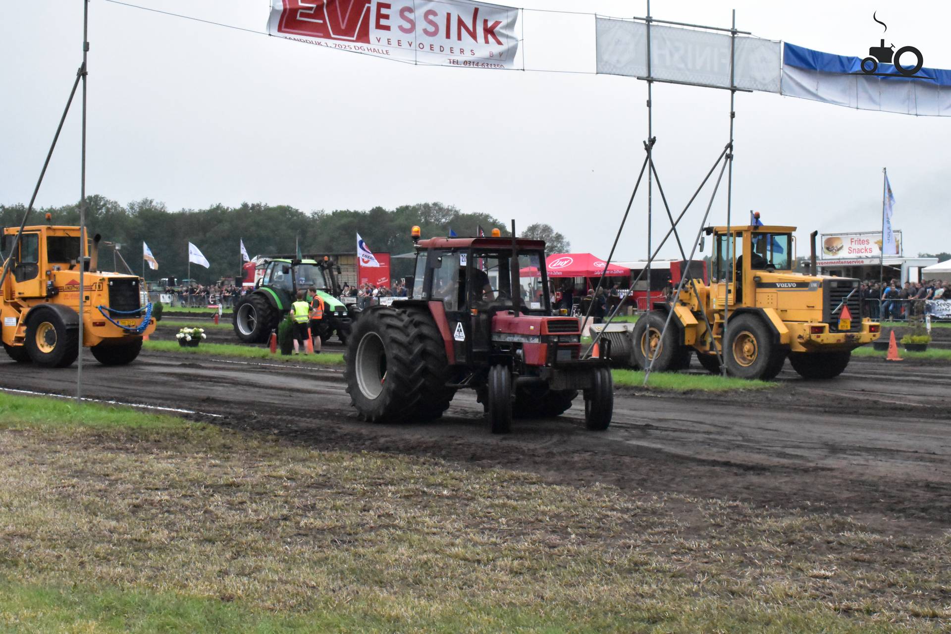 Foto Case International 733 #1476944