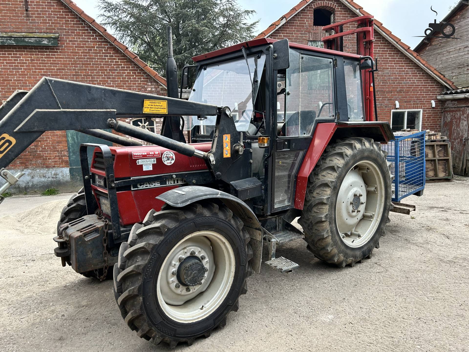 Case International 833