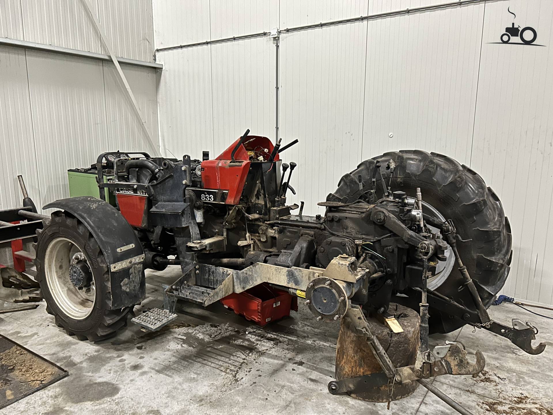 Case International 833