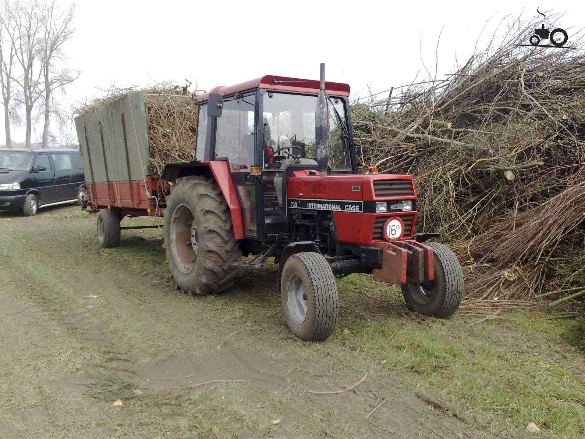 Case International 733