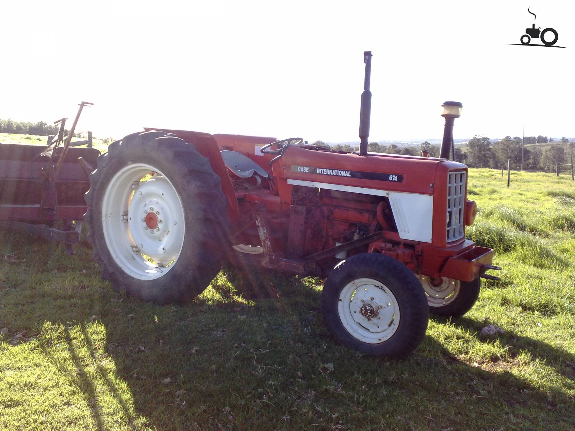 International 674 - United Kingdom - Tractor picture #295185
