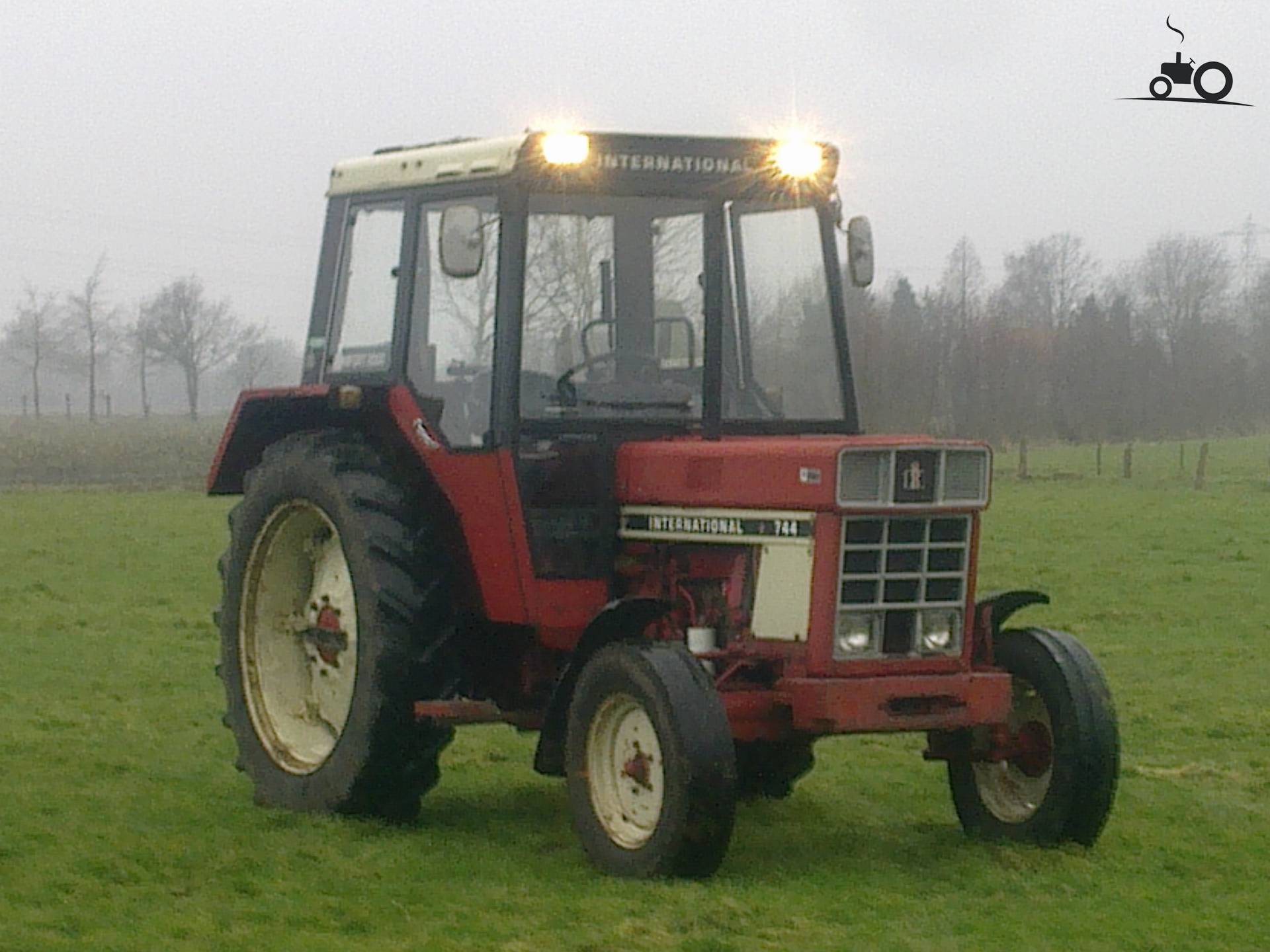 Foto International 744 #316004