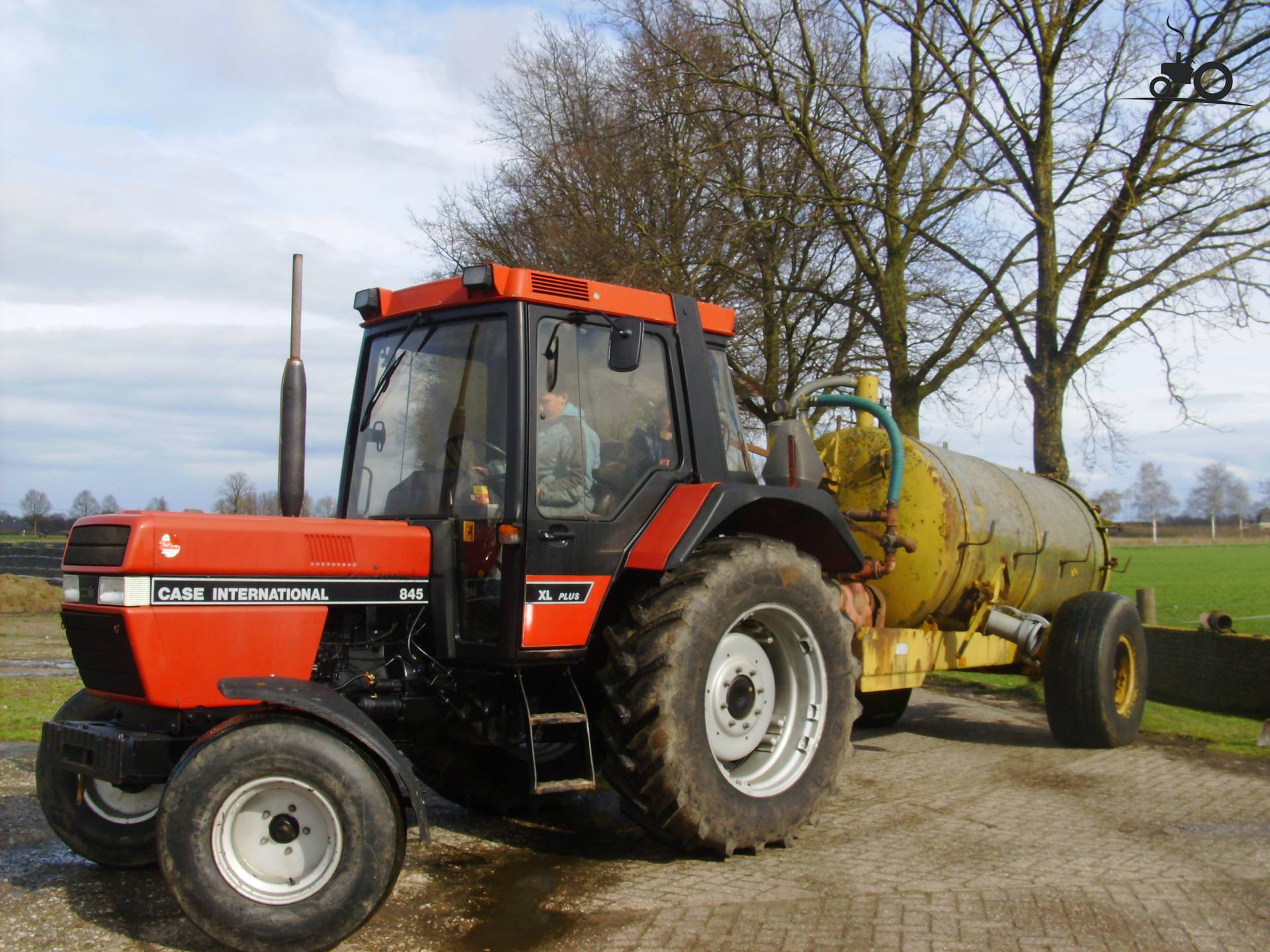 Foto Case International 845 XL Plus #372433