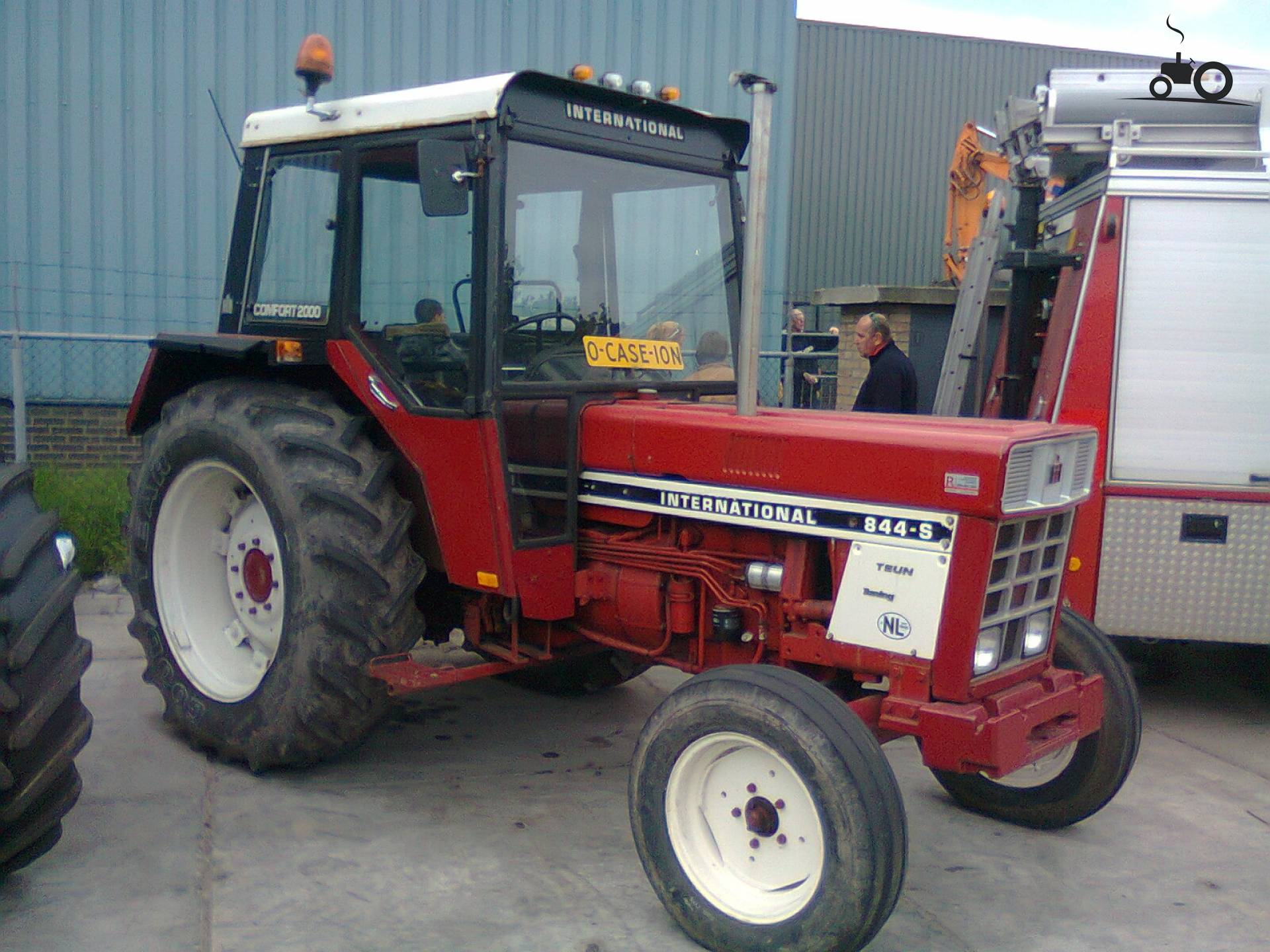 Foto International 844 S #492383