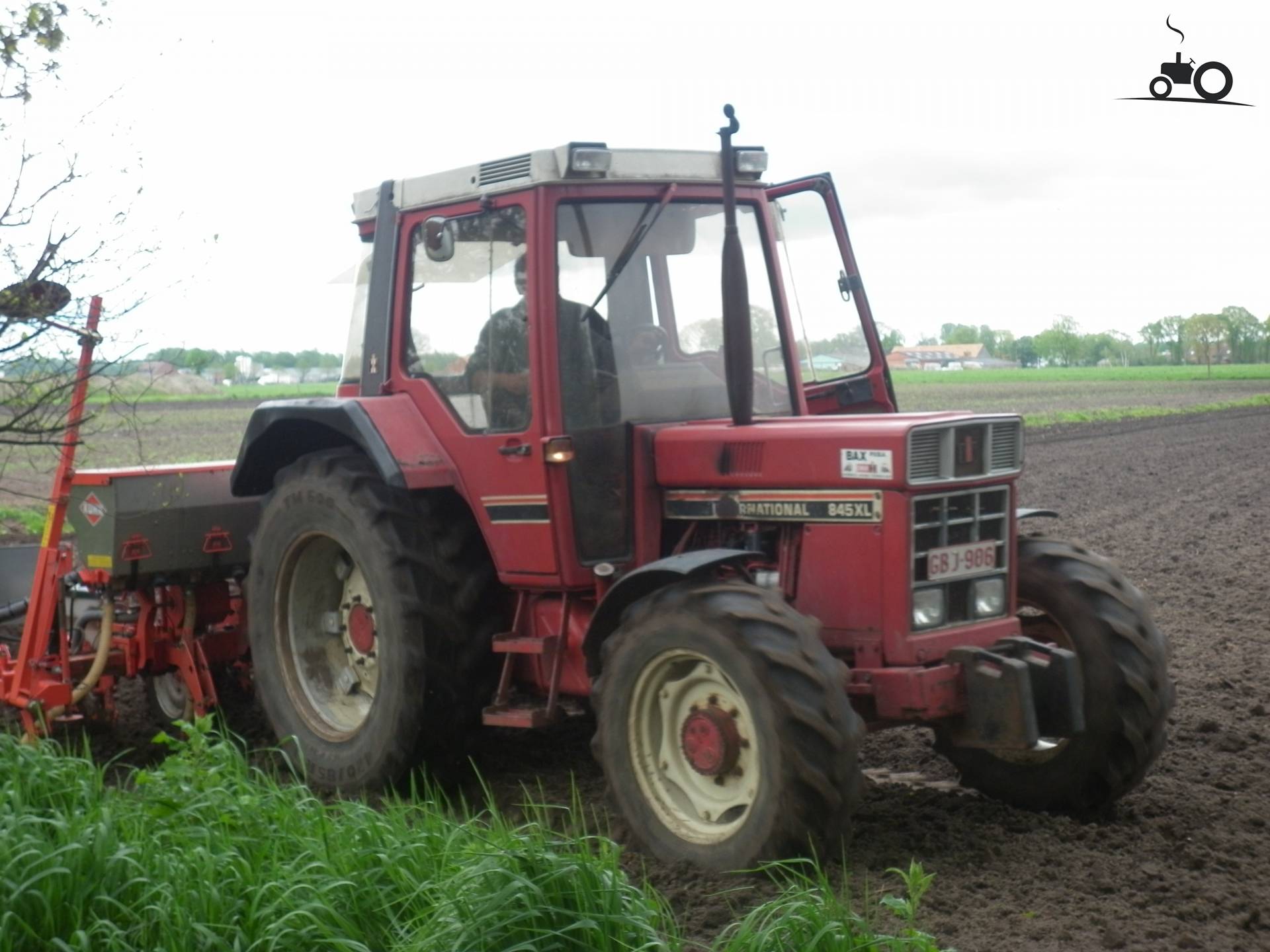 Foto International 845 XL #632818