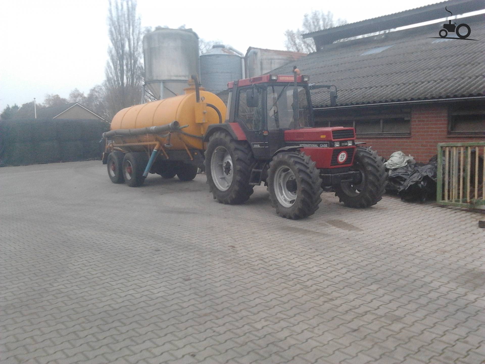 Foto Case International 856 XL van Loon en Melkvee Bedrijf Stegers