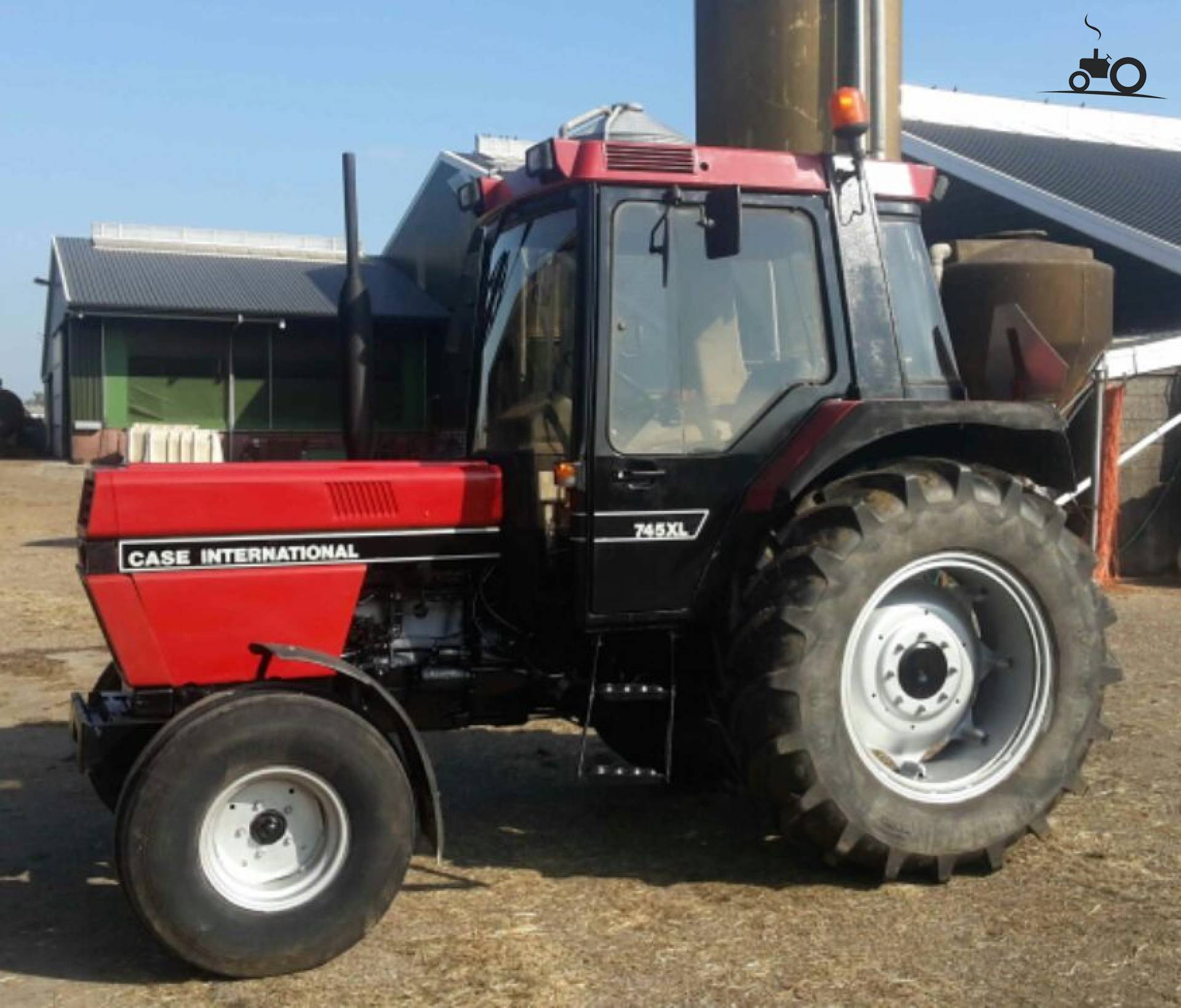 Case International 745 XL